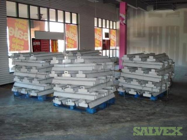 143 Genlyte Light Fixtures. | Salvex