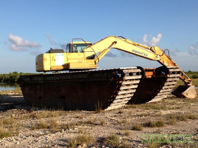 Amphibious Backhoe Excavator - Komatsu Brand | Salvex
