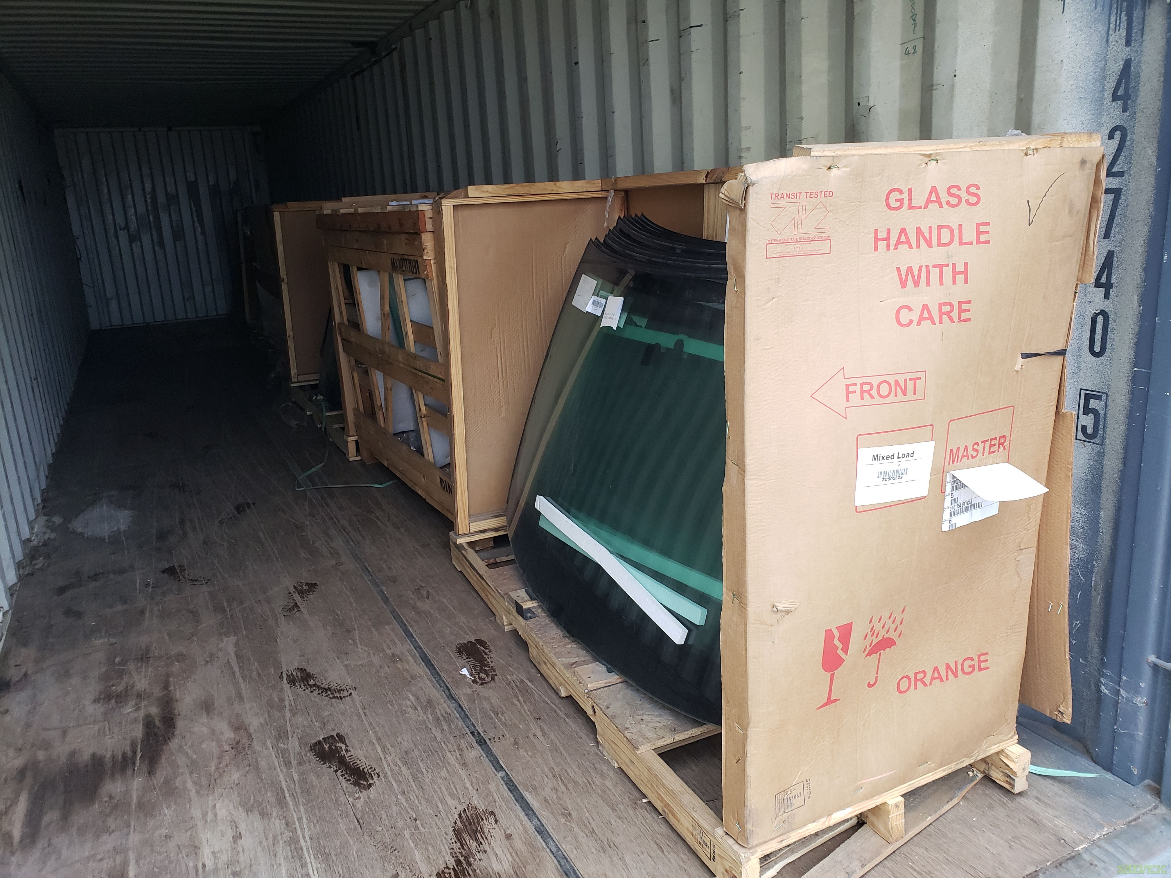 Ford Carlite Windshields OEM - QTY 38 | Salvex