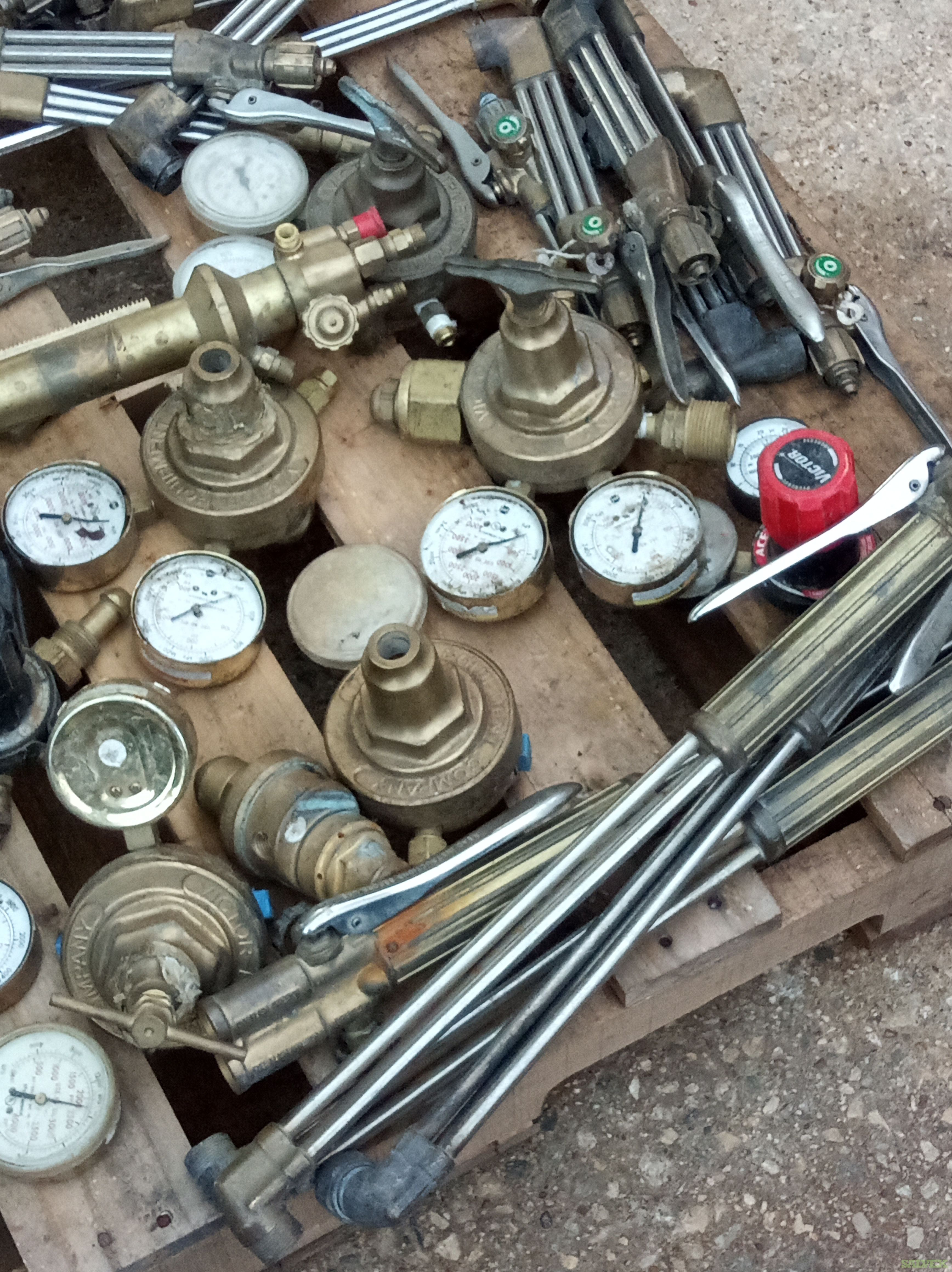 Victor Welding Equipment (58 Pieces) | Salvex