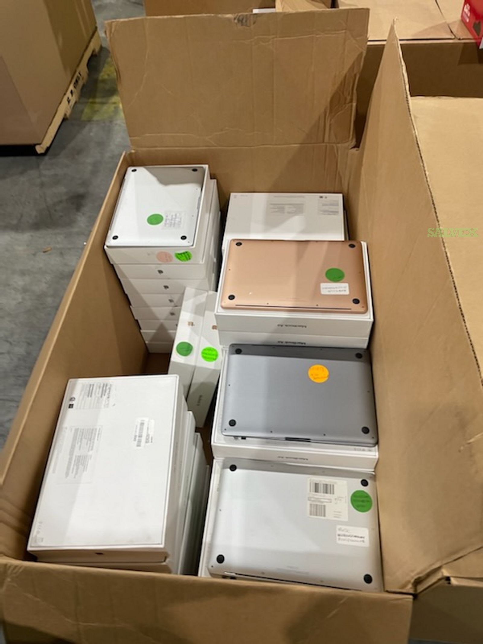 Apple MacBook - Damaged (138 Units) | Salvex
