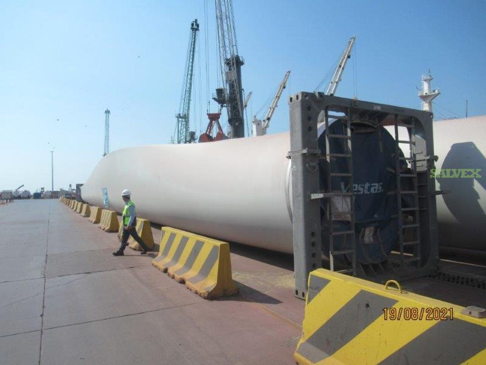 Wind Turbine Blade - V150 VAS (1 Unit) | Salvex