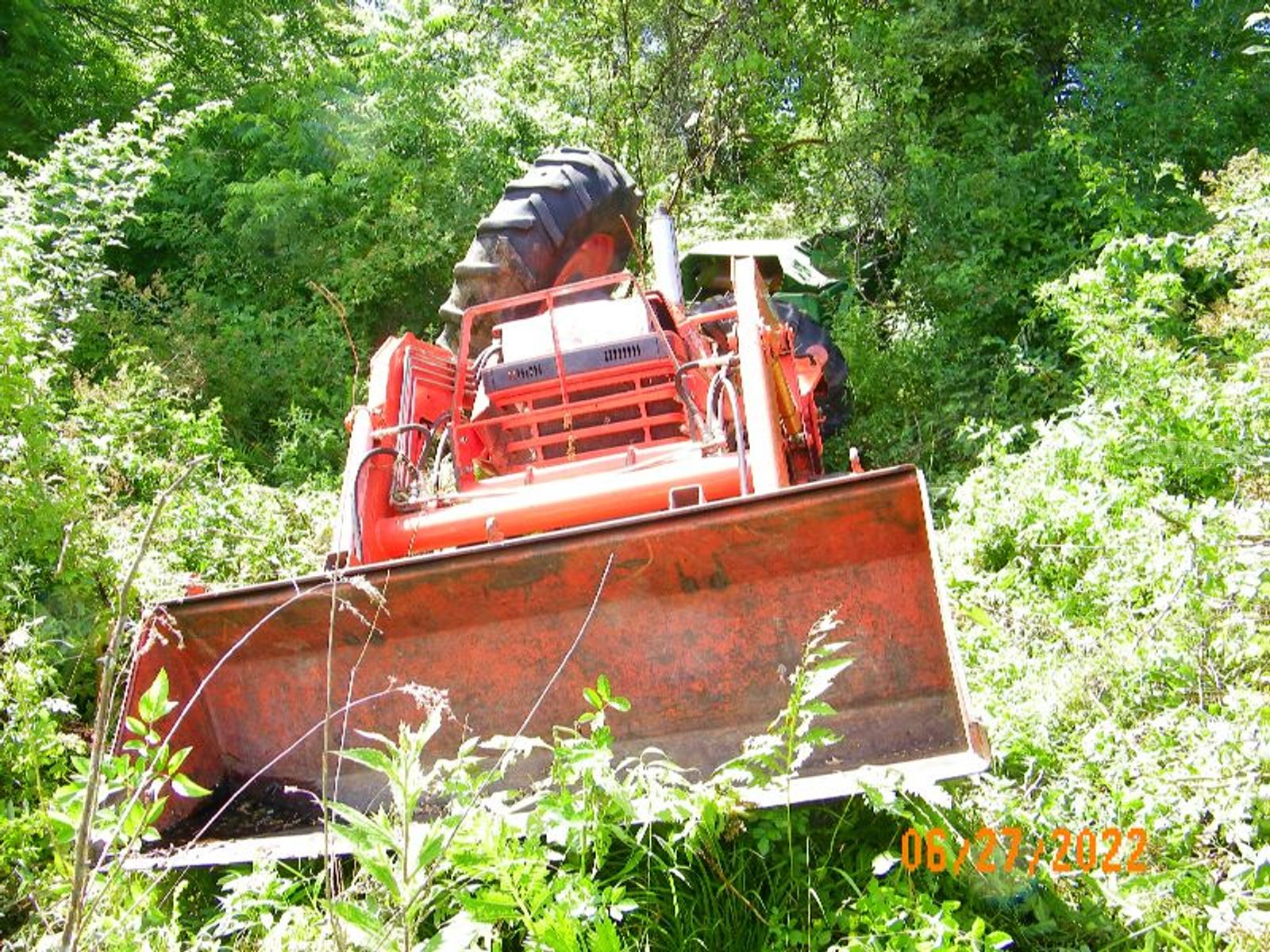 Kubota L4300DT Tractor - Damaged (1 Unit) | Salvex