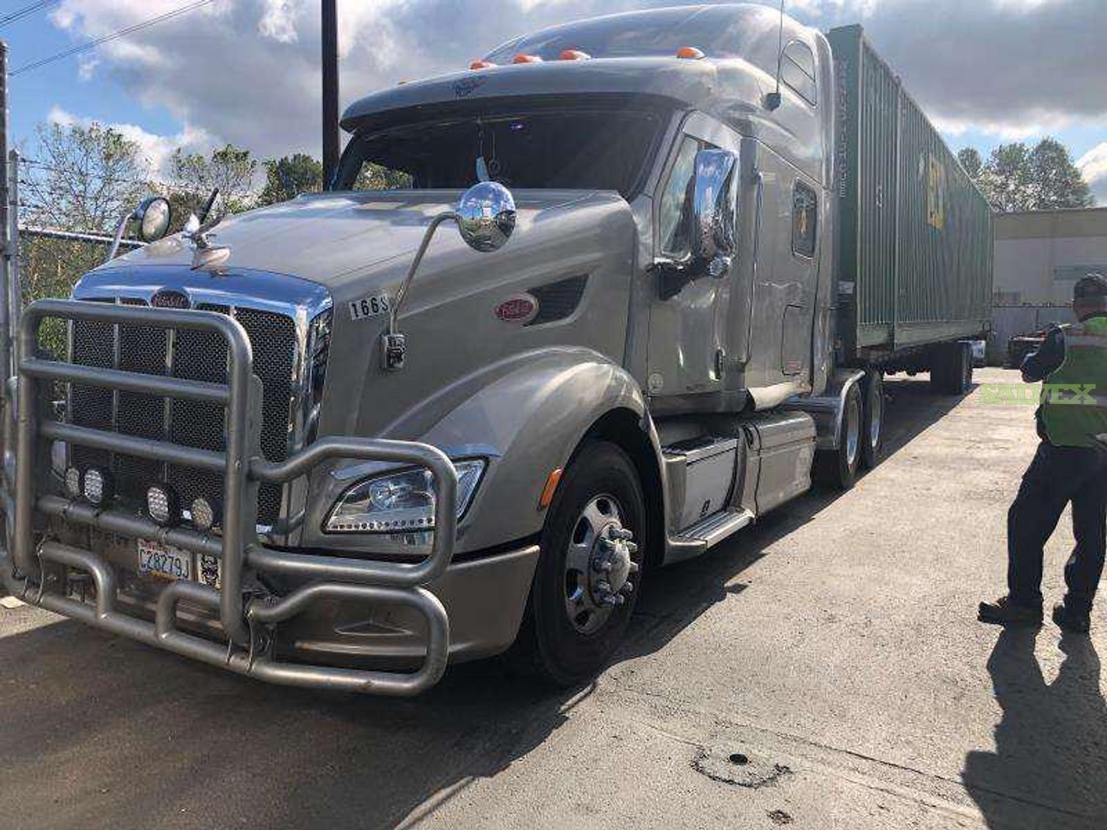 Peterbilt 587 Conventional Tractor 2014 (1 Unit) | Salvex