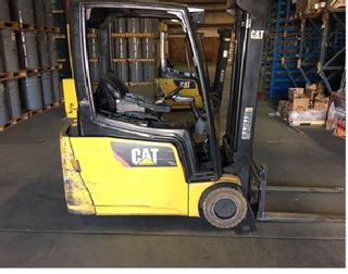 CAT 2ET3500 Electric Sit Down Forklift (Used - 3 Units) | Salvex