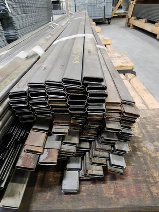 U-Channel Edging (451 pcs) | Salvex