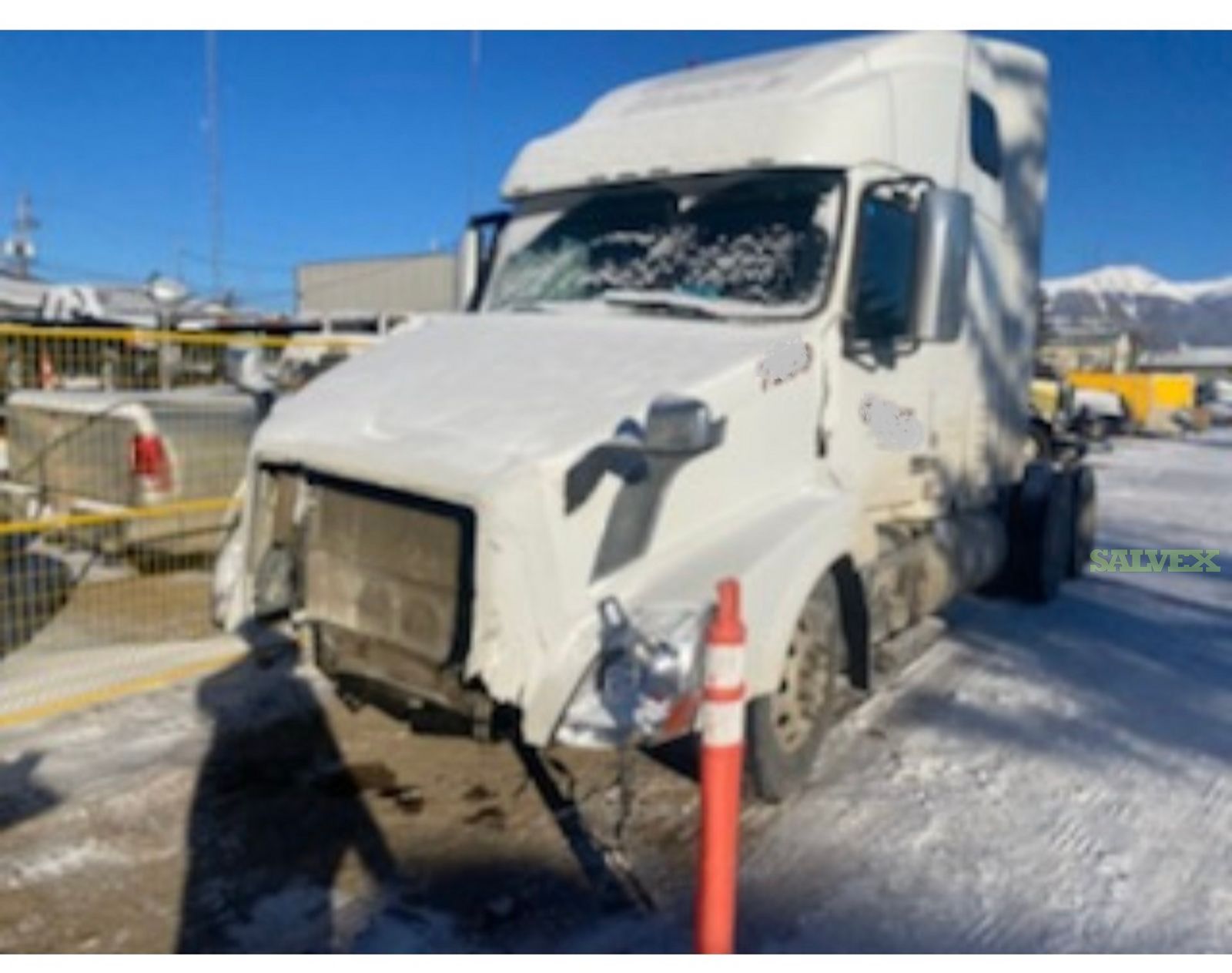 Volvo VN670 Truck 2015 (Used/Damaged) | Salvex