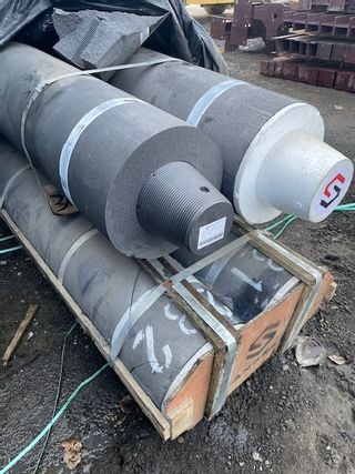 Graphite Electrodes 02 Tons (4 Units / Damaged) | Salvex