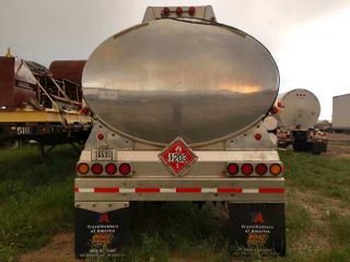 1992 Paramount Pull-Trailer 2-axle 5,400 Gal (1 Unit) | Salvex